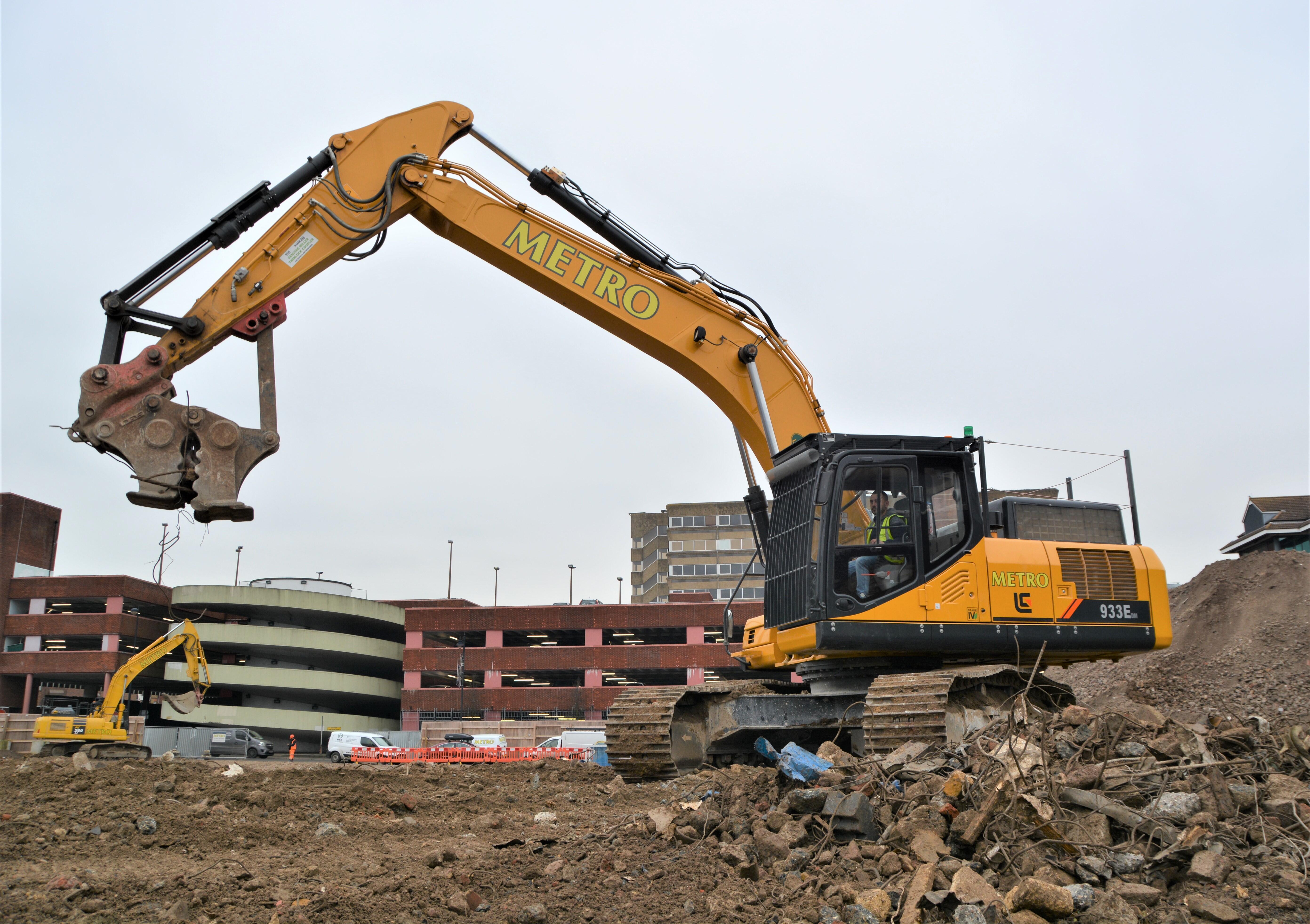 Экскаватор средний LiuGong CLG933E — купить по цене 15603955 руб. в ...